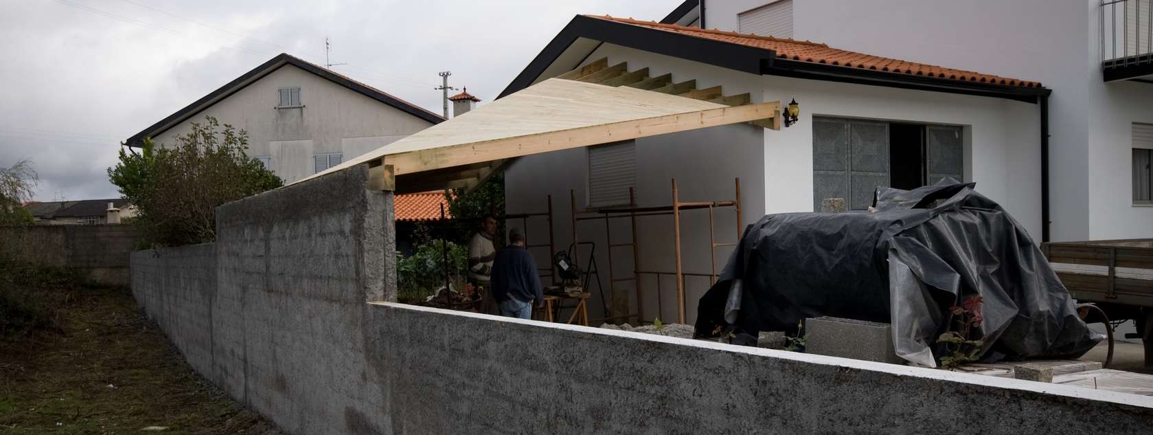 Rural hyperbolic paraboloid roof - Architizer