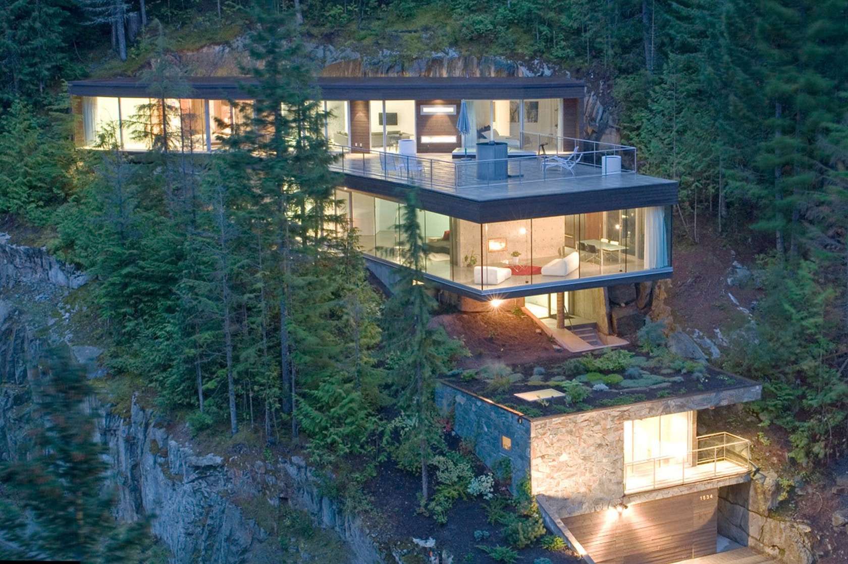Bedrock Abodes: 7 Houses Designed Around Rock Formations