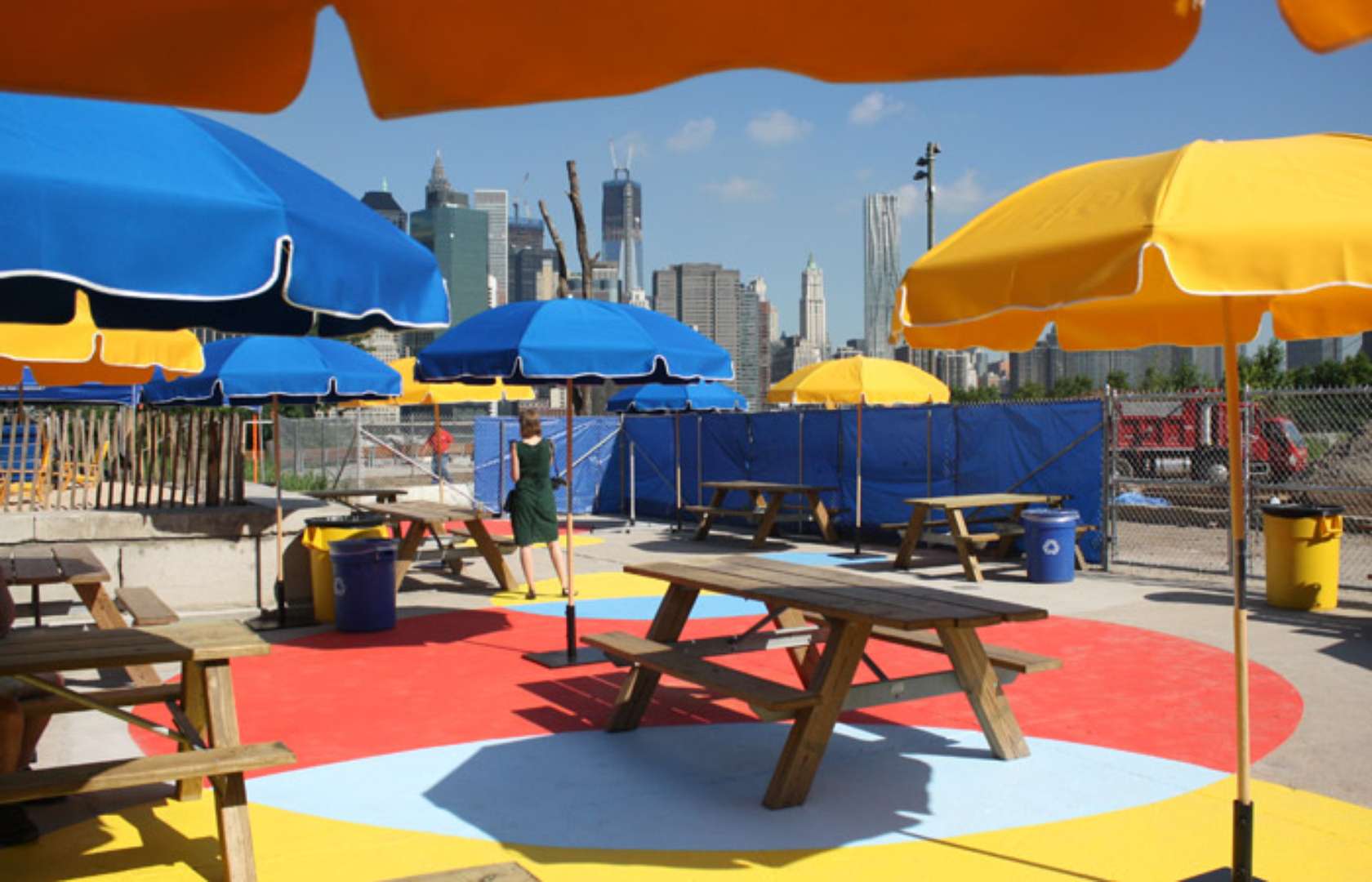 Brooklyn Bridge Park Pop Up Pool - Architizer